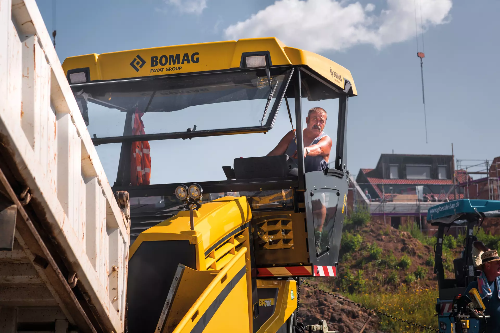 BF 350 C-5 Asphalt paver: compact, powerful, reliable, intelligent. | BOMAG